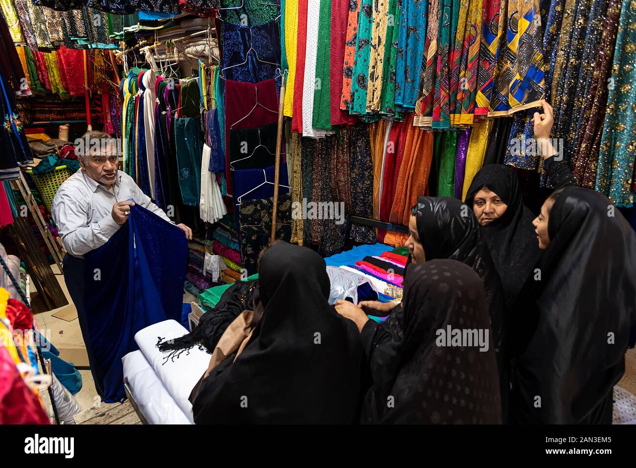Carpet seller at the grand bazaar hi-res stock photography and images ...