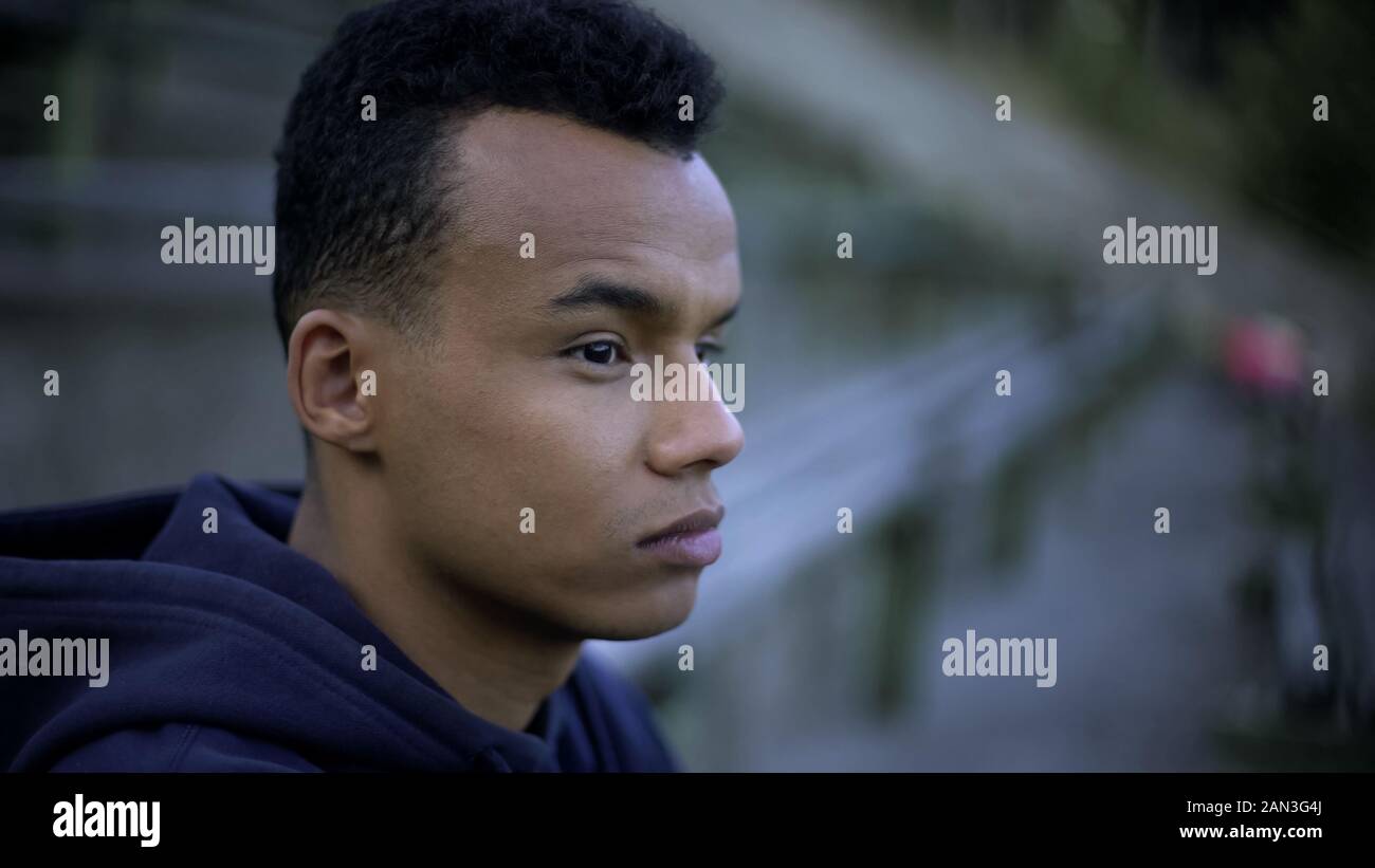 Teenager thinking hi-res stock photography and images - Alamy