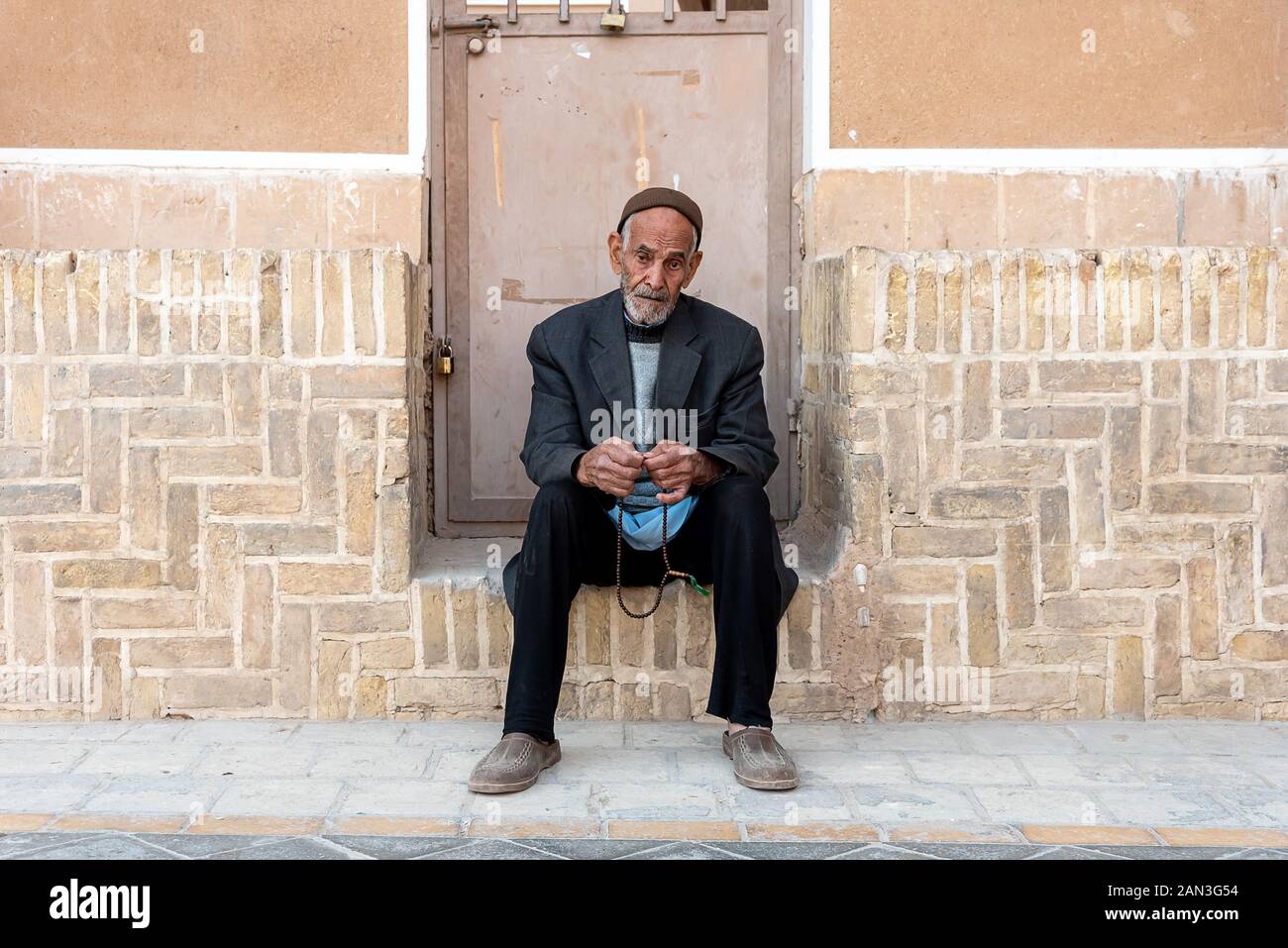 Iranian elderly man hi-res stock photography and images - Alamy
