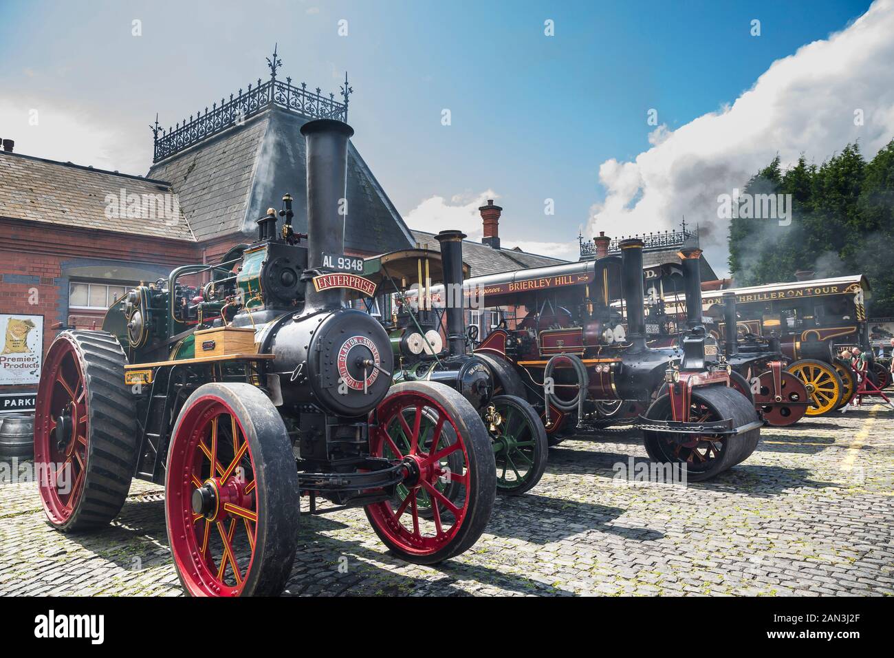 Vintage UK steam traction engines preserved, on show and working at a ...