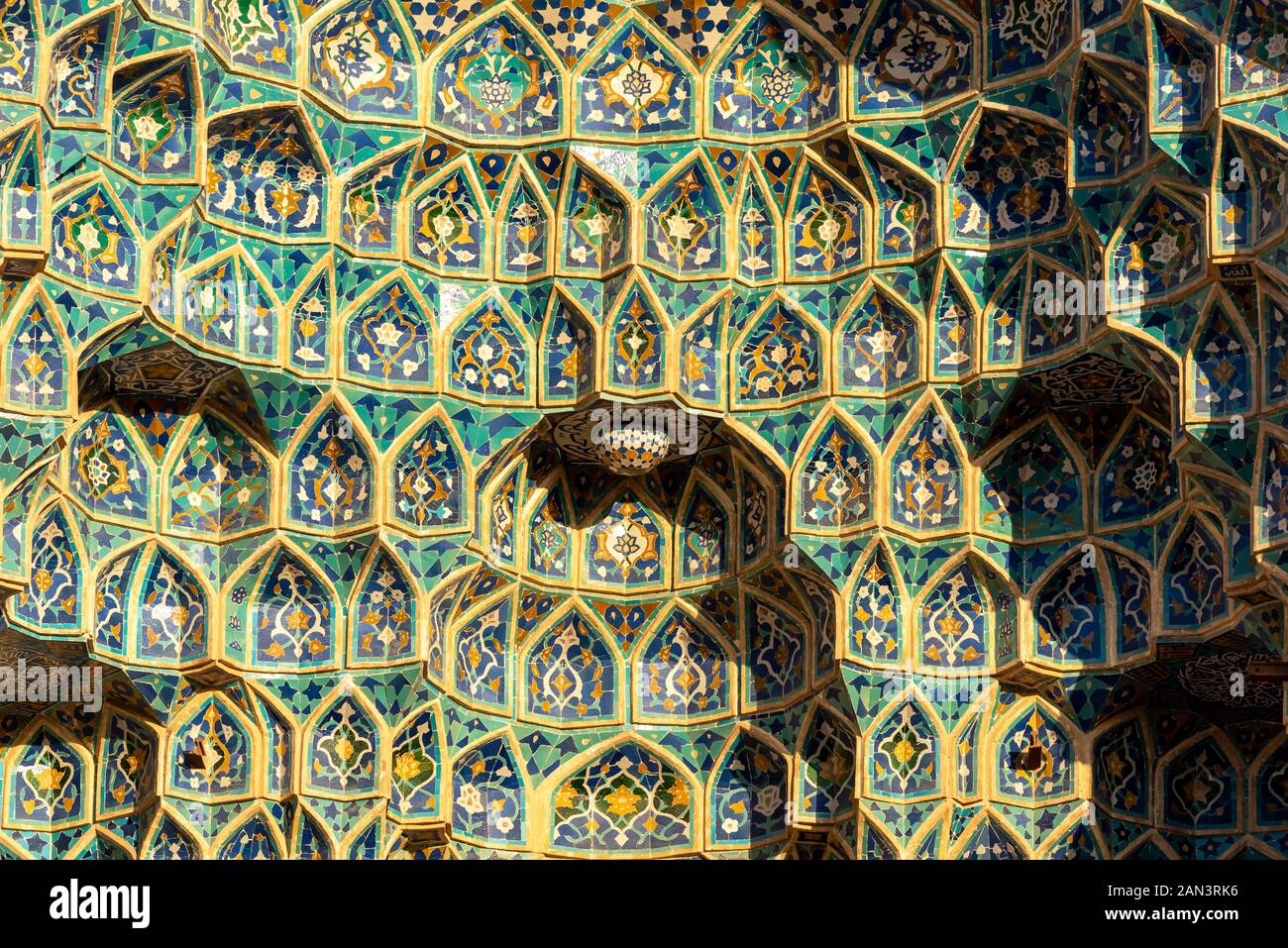 Iranian textured ceiling pattern Stock Photo - Alamy