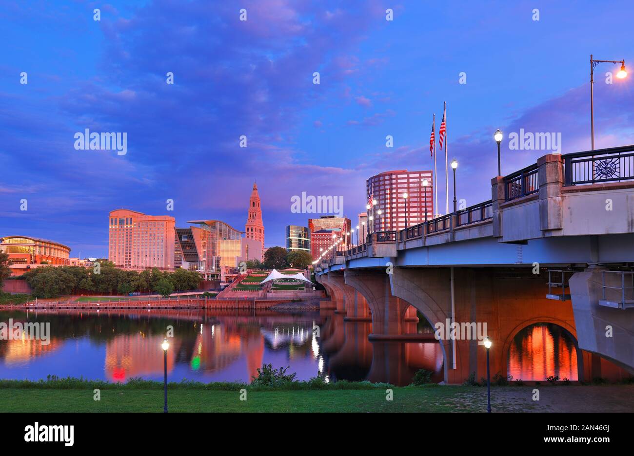 The skyline of Hartford, Connecticut before sunrise Stock Photo - Alamy
