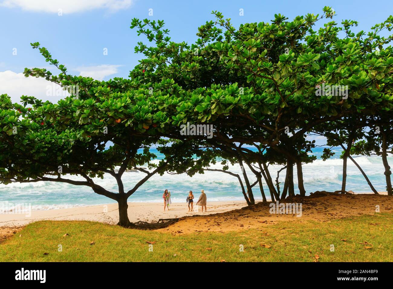 Pupukea, Oahu, Hawaii - November 05, 2019: sunset beach at the North ...