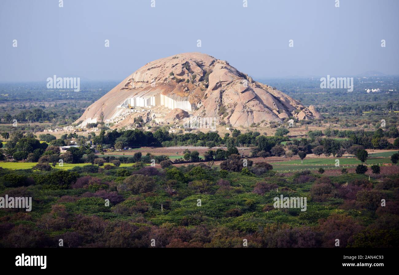 Aravalli range hi-res stock photography and images - Alamy