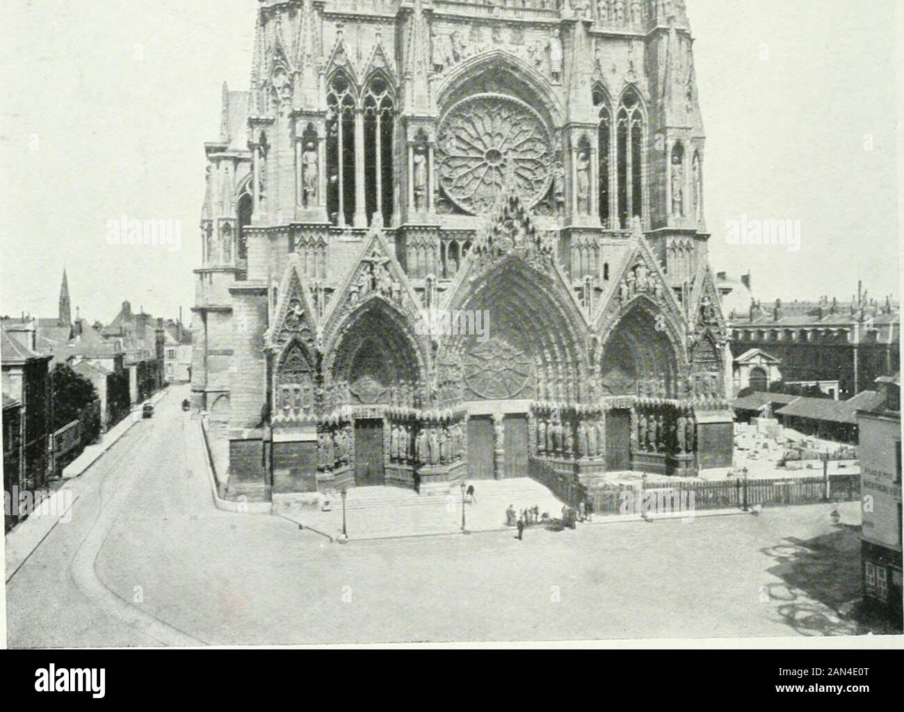 Interior west reims cathedral hi-res stock photography and images - Alamy