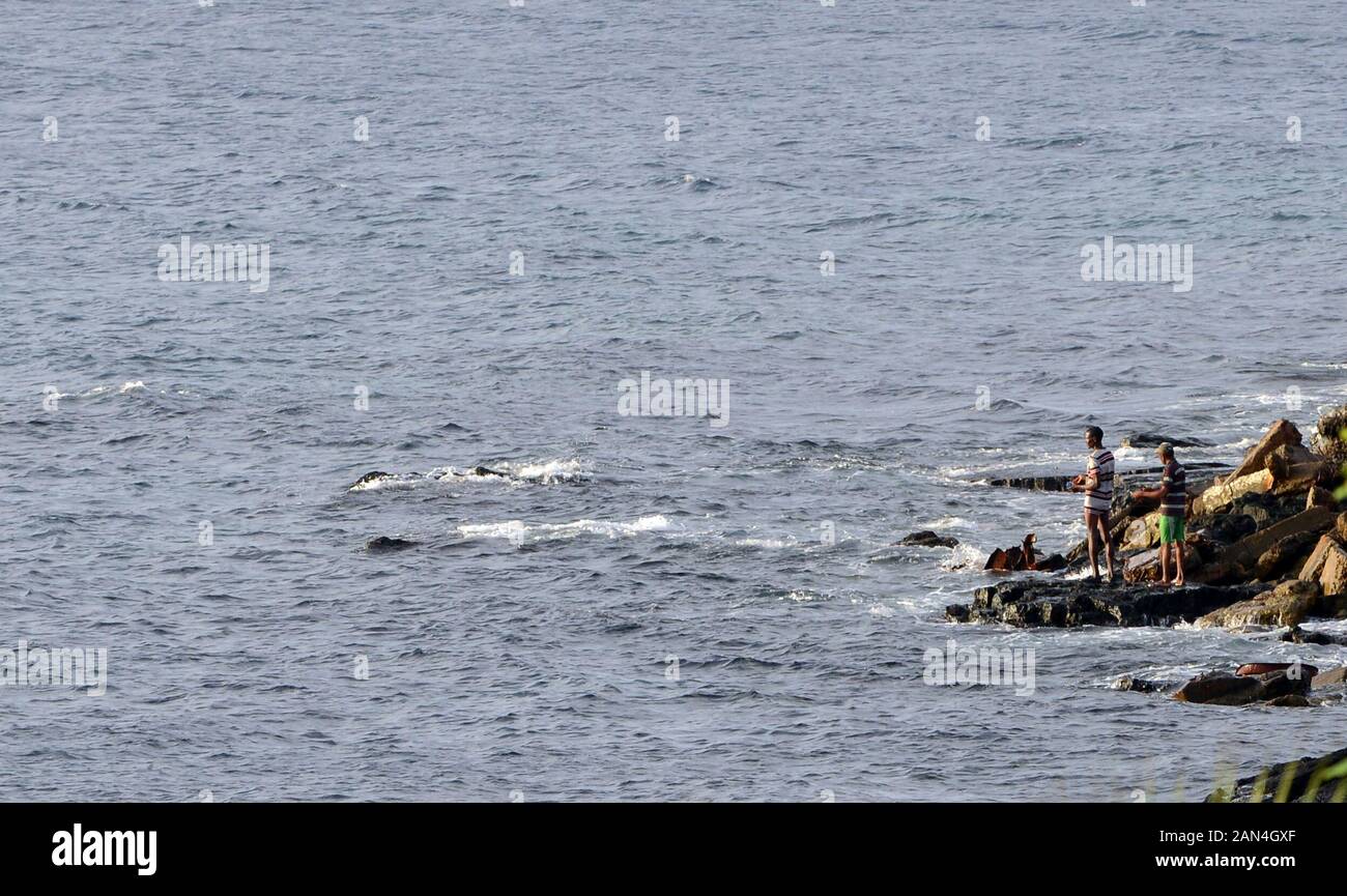 Comoran fishermen north of Moroni, Comoros Stock Photo - Alamy