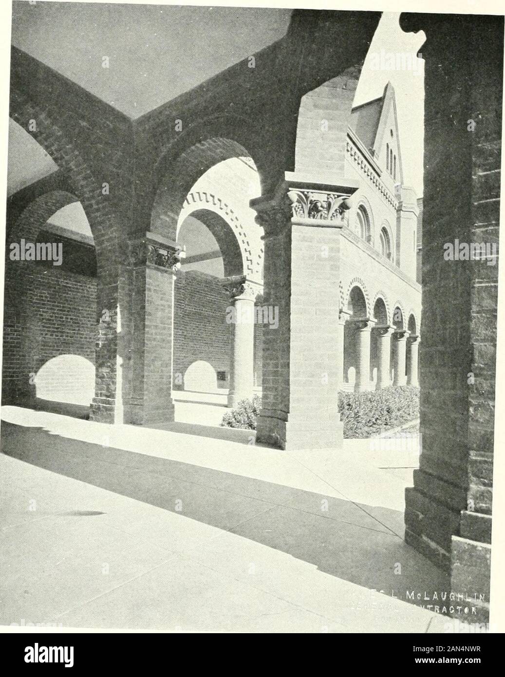 Deeply recessed doorway hi-res stock photography and images - Alamy