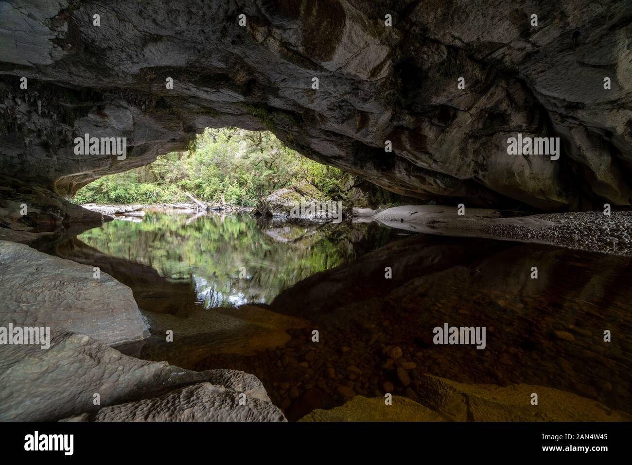 Moria Gate Arch, Kahurangi National Park Stock Photo - Alamy