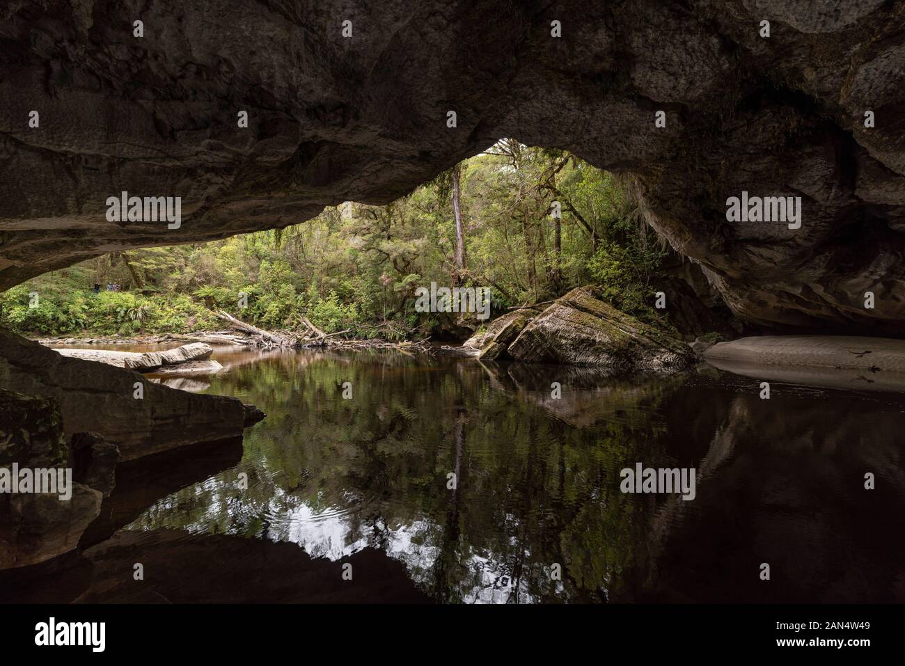 Moria Gate Arch, Kahurangi National Park Stock Photo - Alamy