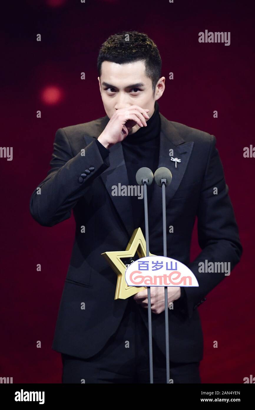 --FILE--Chinese actor Han Dongjun, also known as Elvis Han, sings at ...