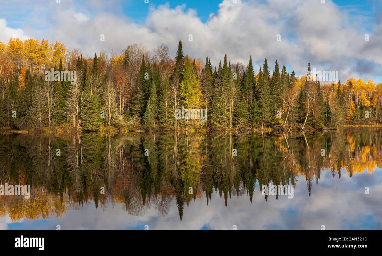 Day Lake in the Chequamegon National Forest Stock Photo - Alamy