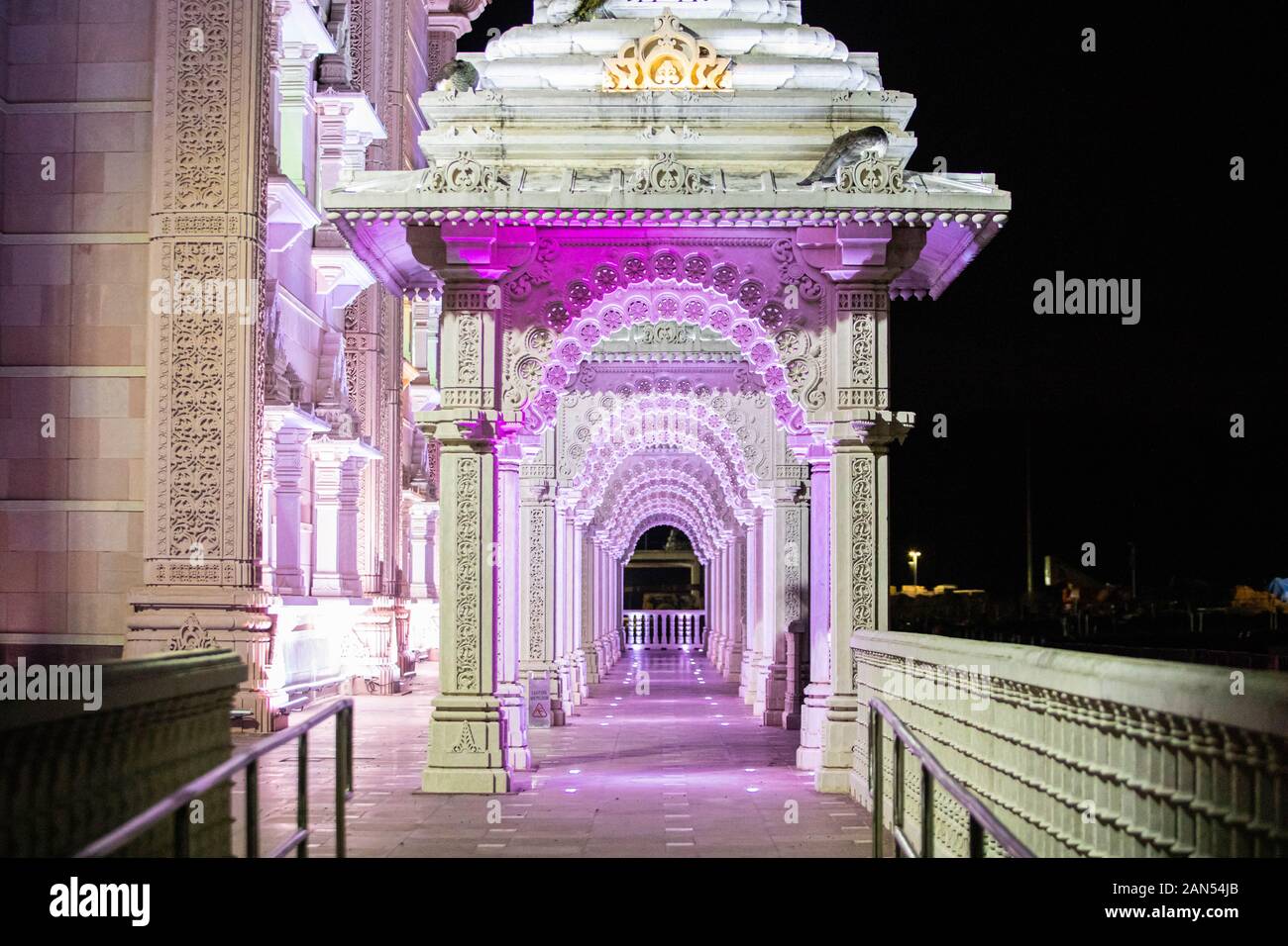 Hindu temple BAPS Shri Swaminarayan Mandir in New Jersey, USA Stock ...