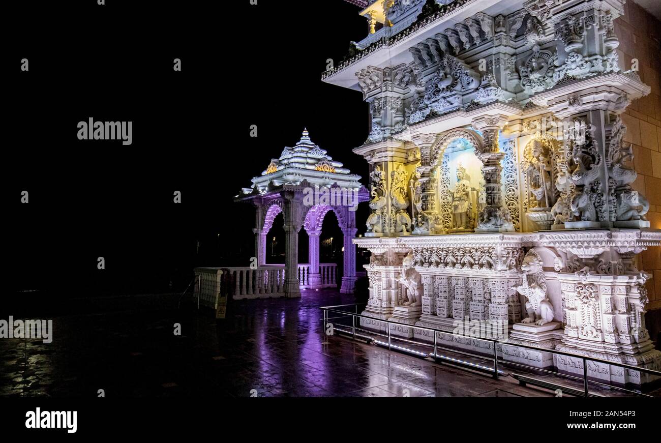 Hindu temple BAPS Shri Swaminarayan Mandir in New Jersey, USA Stock ...