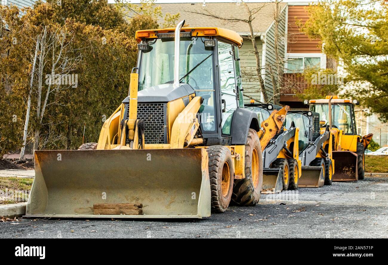 Excavator bulldozer hi-res stock photography and images - Alamy