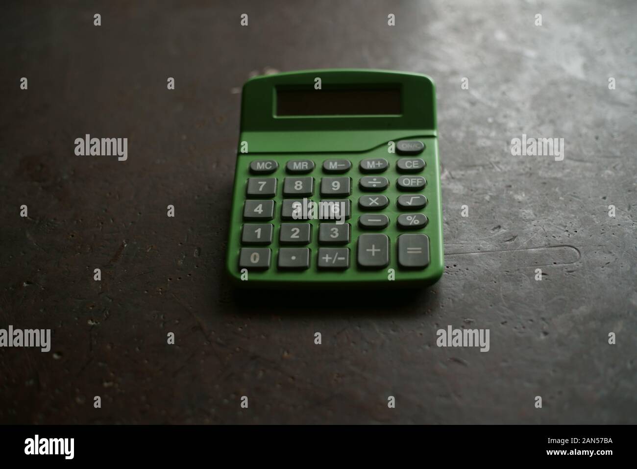 Desk top calculator hi-res stock photography and images - Alamy