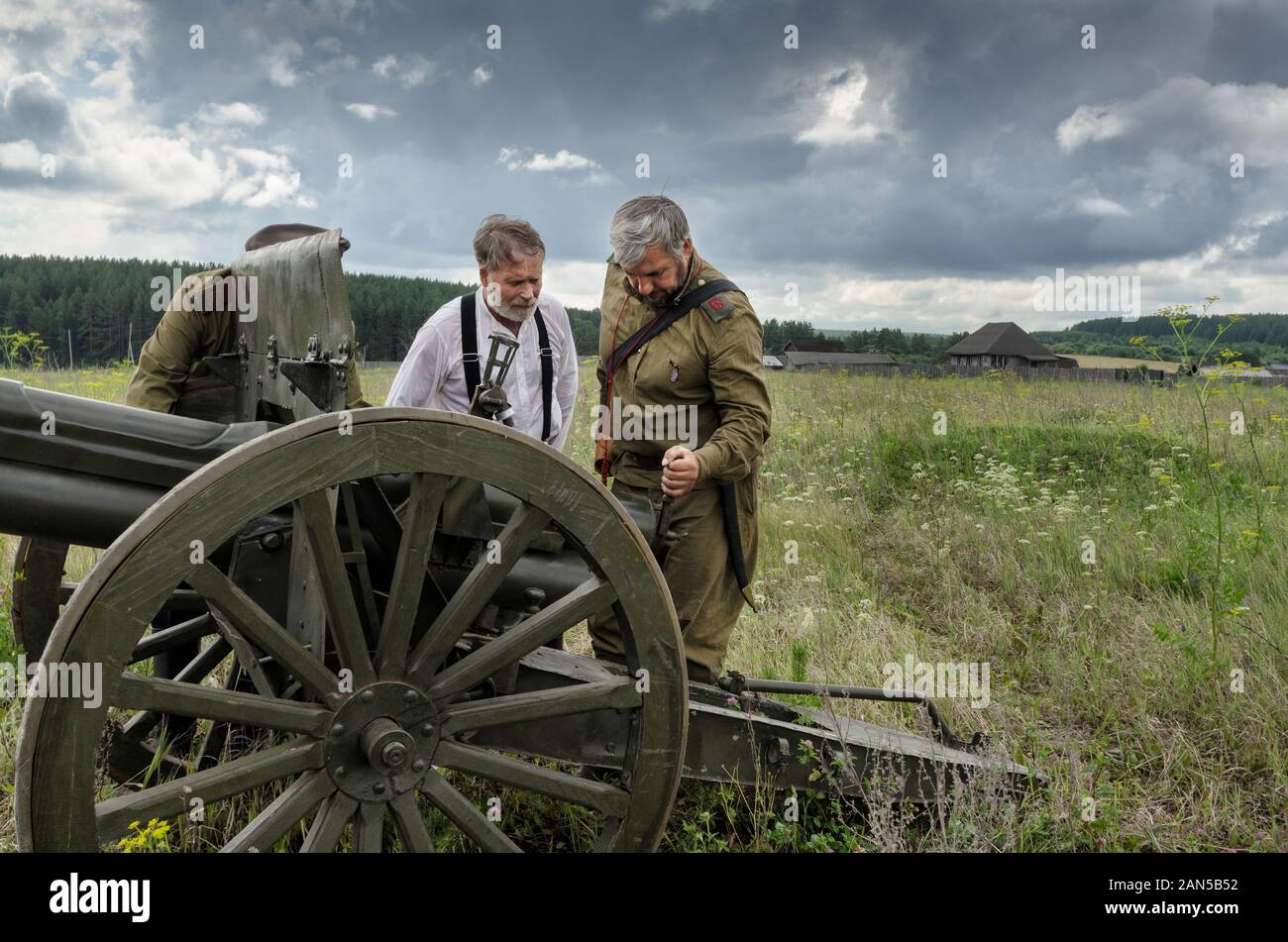 White army civil war and russia hi-res stock photography and images - Alamy