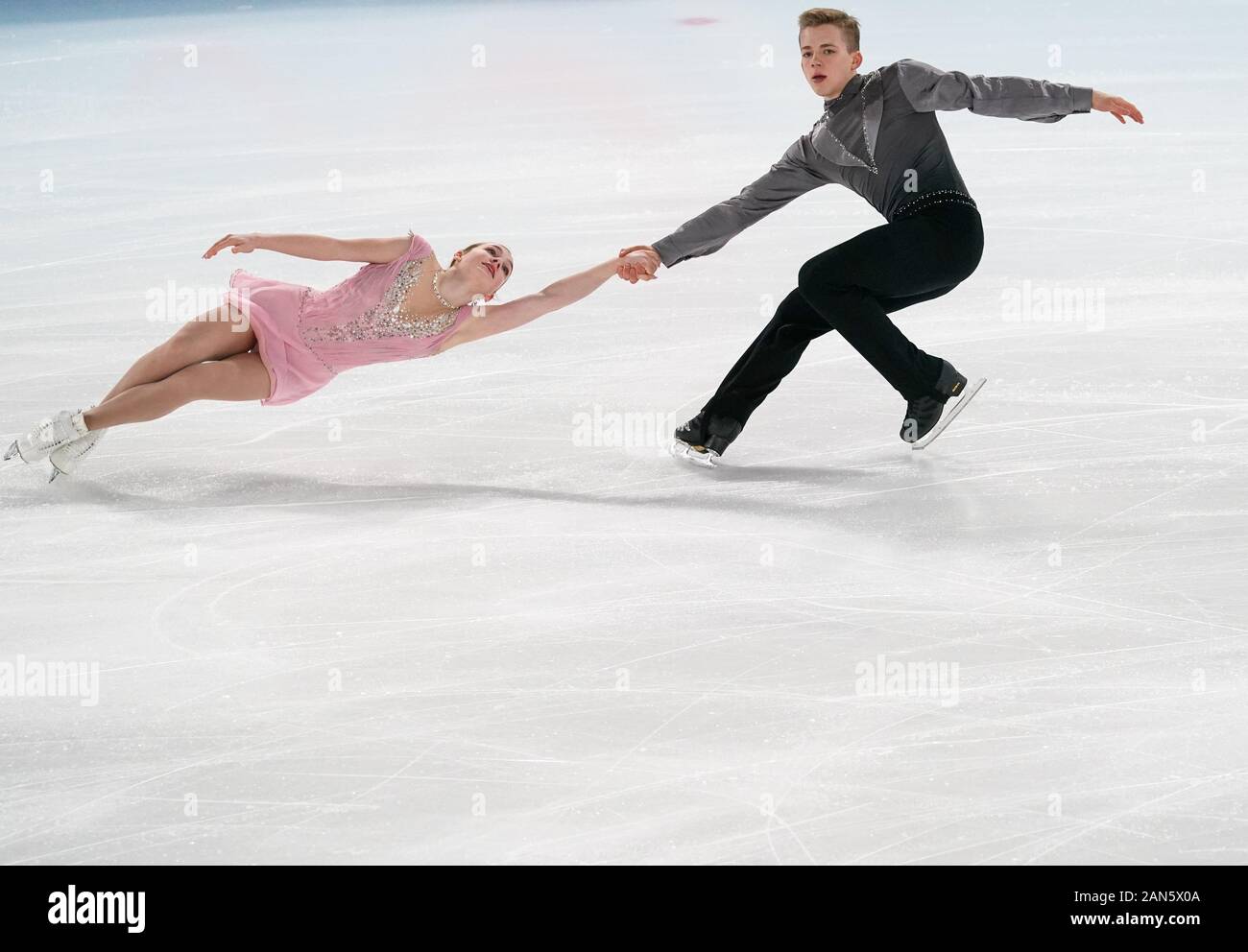 Lausanne, Switzerland. 15th Jan, 2020. Cate Fleming (L)/Jedidah Isbell ...