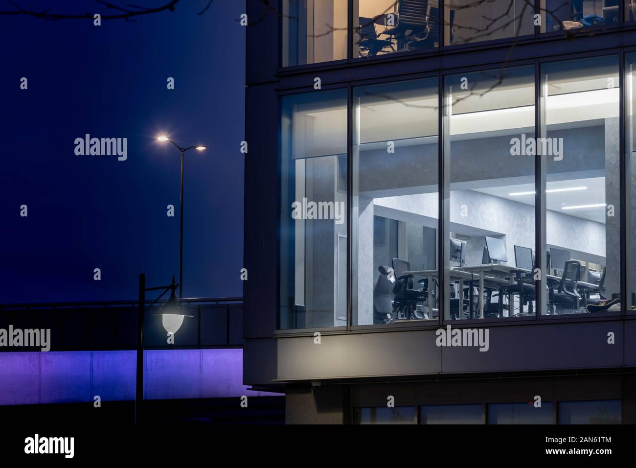 Office home desk screens hi-res stock photography and images - Alamy