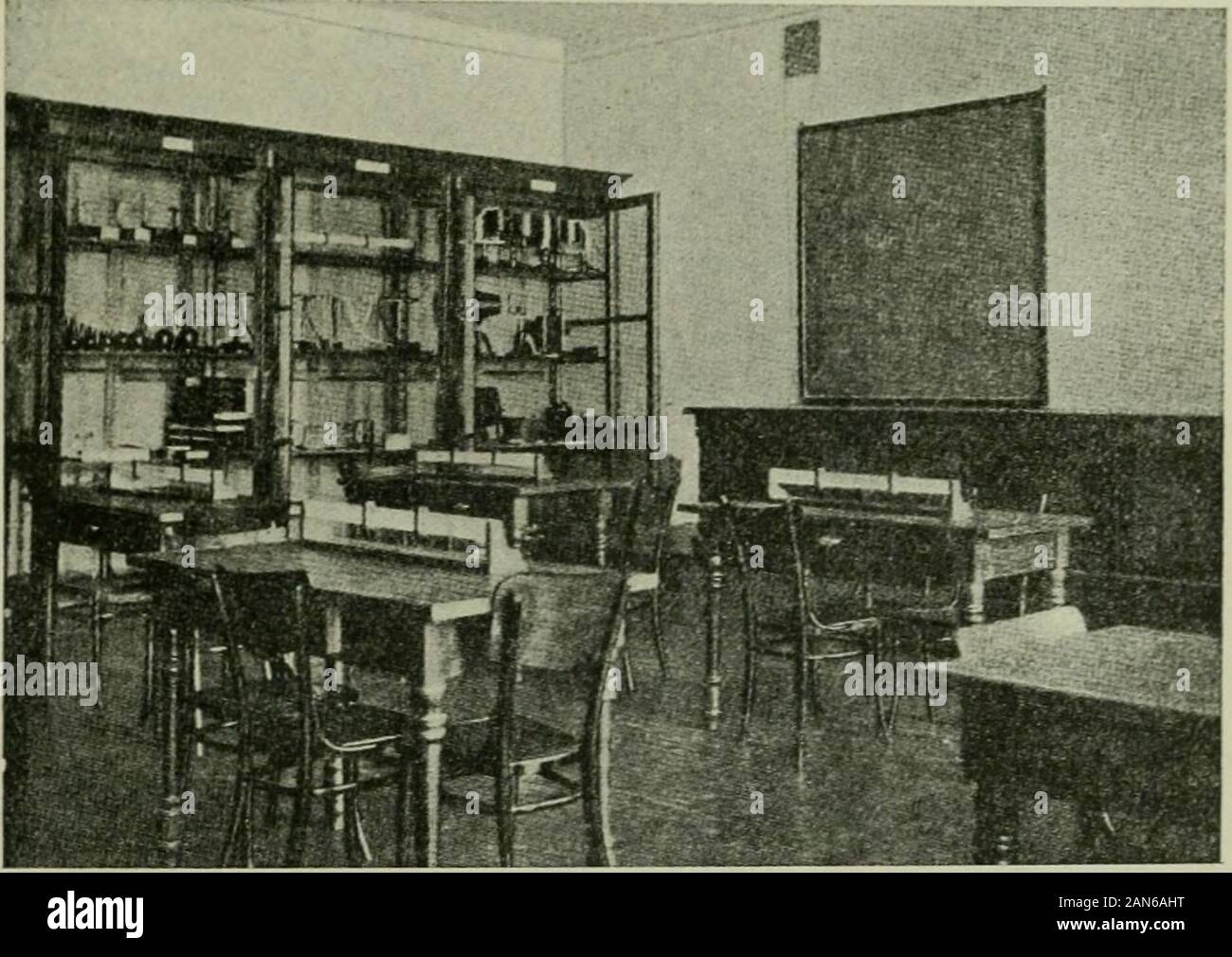 Laboratories, their planning and fittings . Fig. 143.—Mechanics Shop ...
