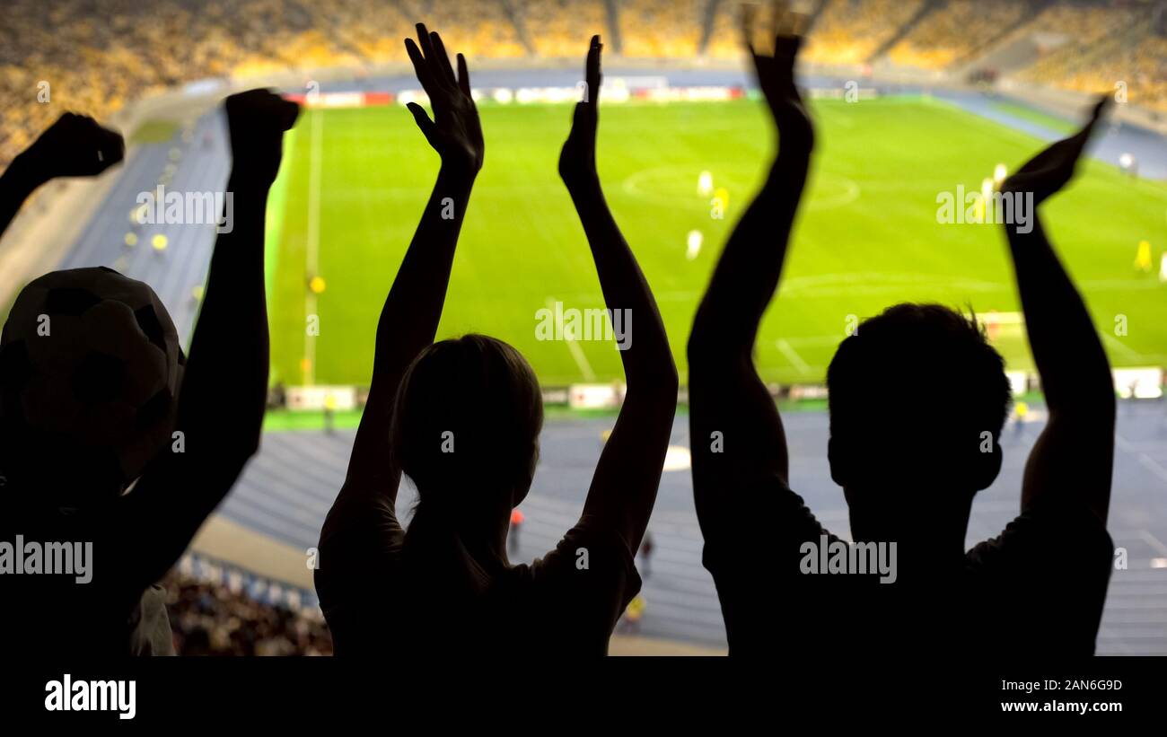 Sport man shouting stadium hi-res stock photography and images - Alamy
