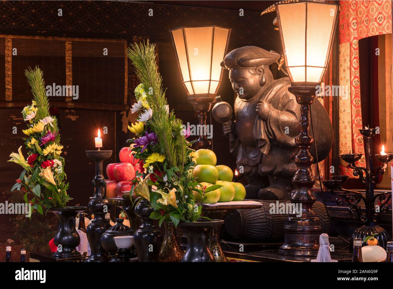 Edo people ancient god hi-res stock photography and images - Alamy