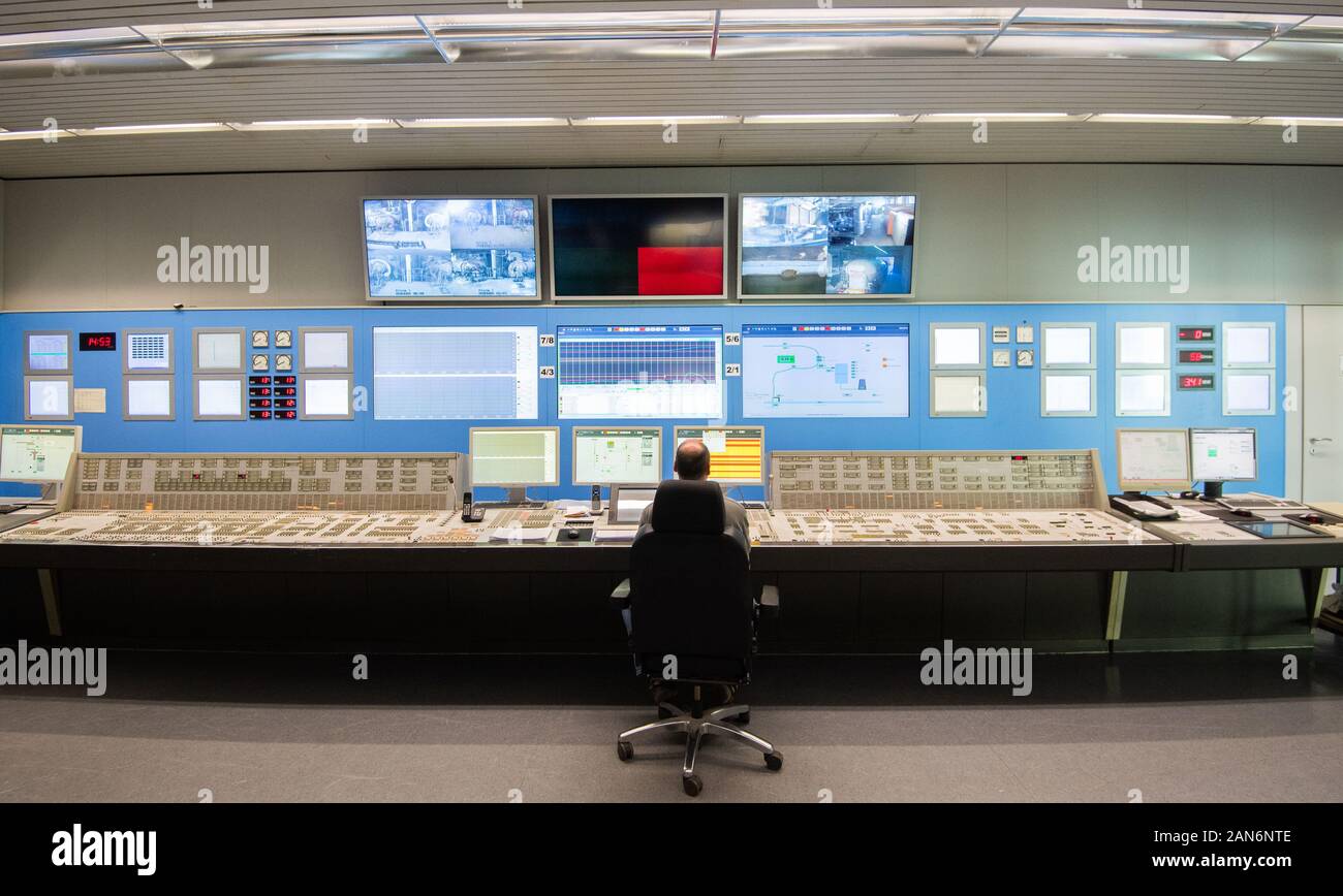 Electricity grid control room hi-res stock photography and images - Alamy