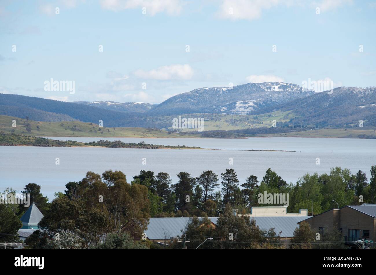 Jindabyne house hi-res stock photography and images - Alamy