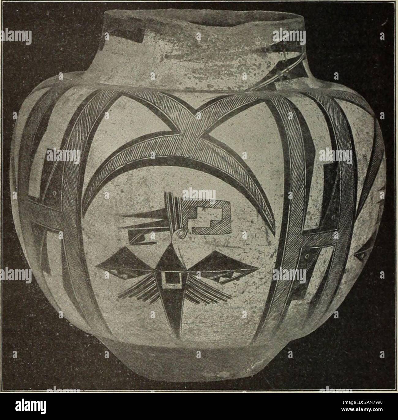 Zuni pottery hi-res stock photography and images - Alamy