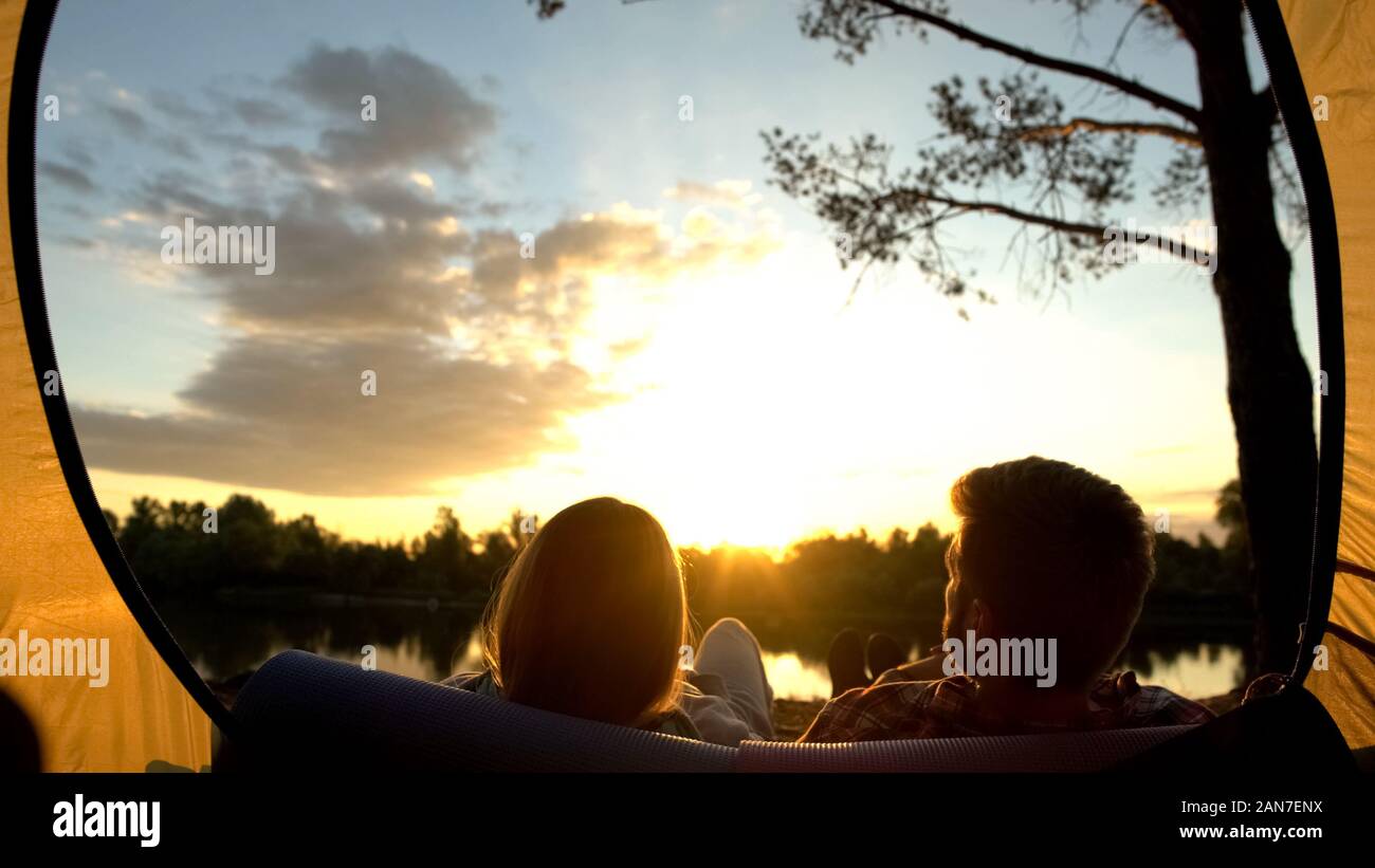 Covering eyes from sun hi-res stock photography and images - Alamy