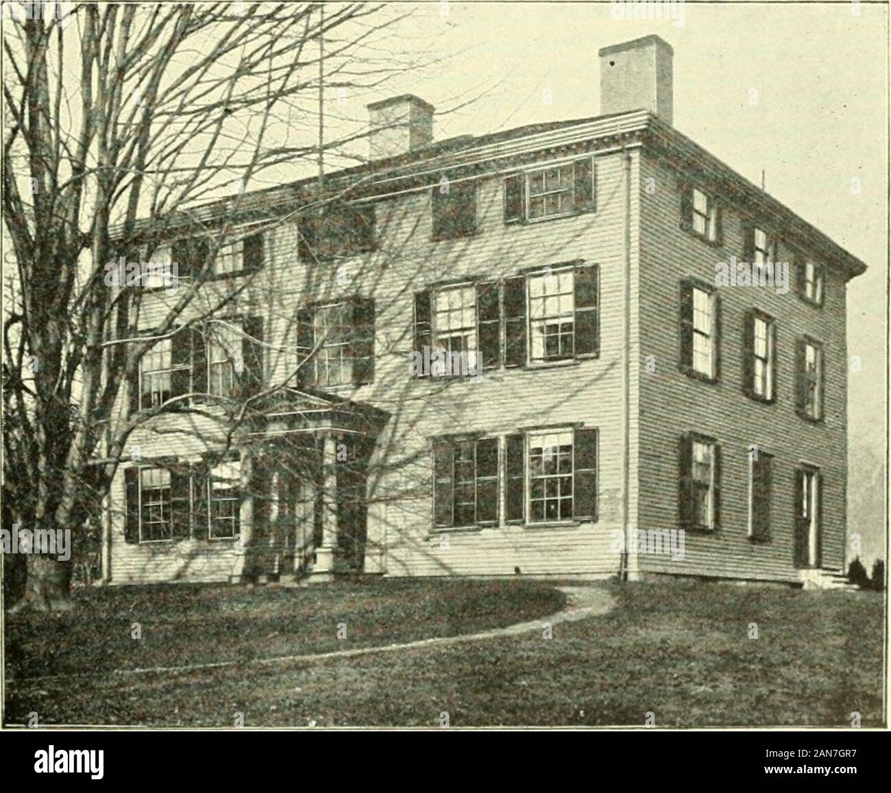 An historic guide to Cambridge . lechmere-sp:vall house. FAYEKWKTHEK ...