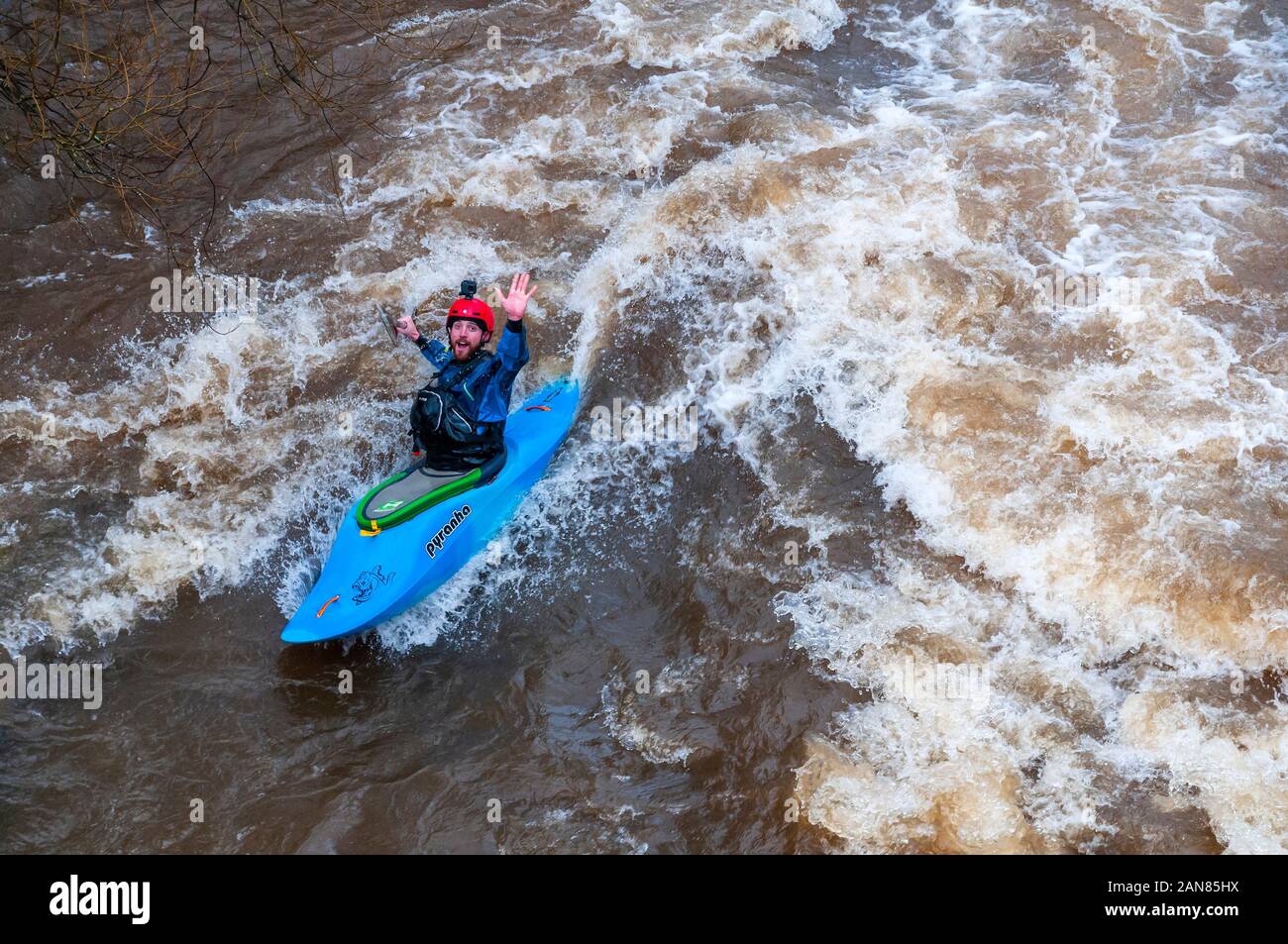 Kyaking on the river Dee at Llangollen Stock Photo - Alamy