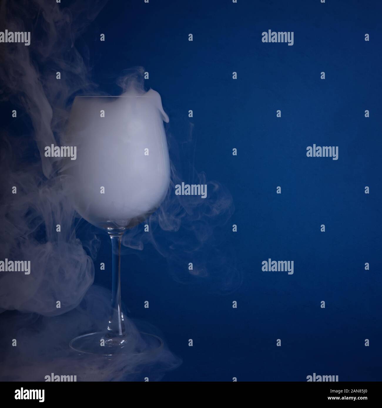 Large wine glasses smoke hi-res stock photography and images - Alamy