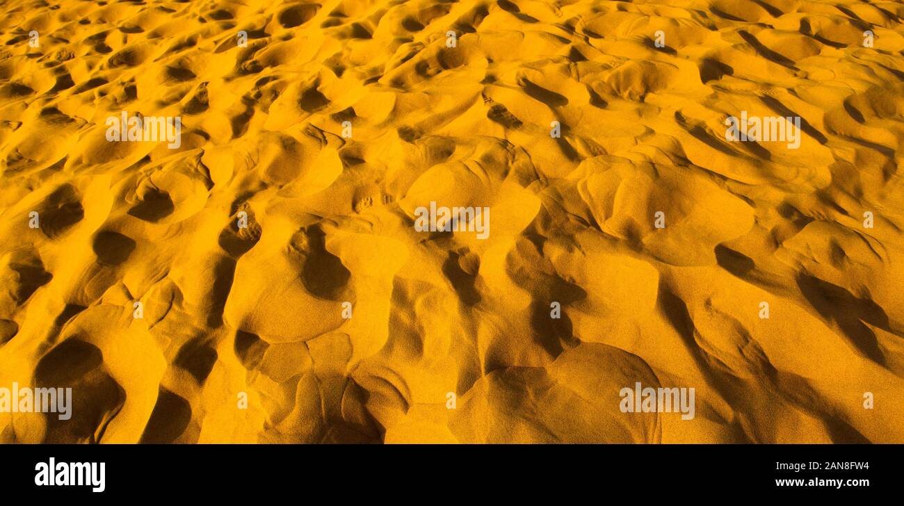 Foot tracks in the desert hi-res stock photography and images - Alamy