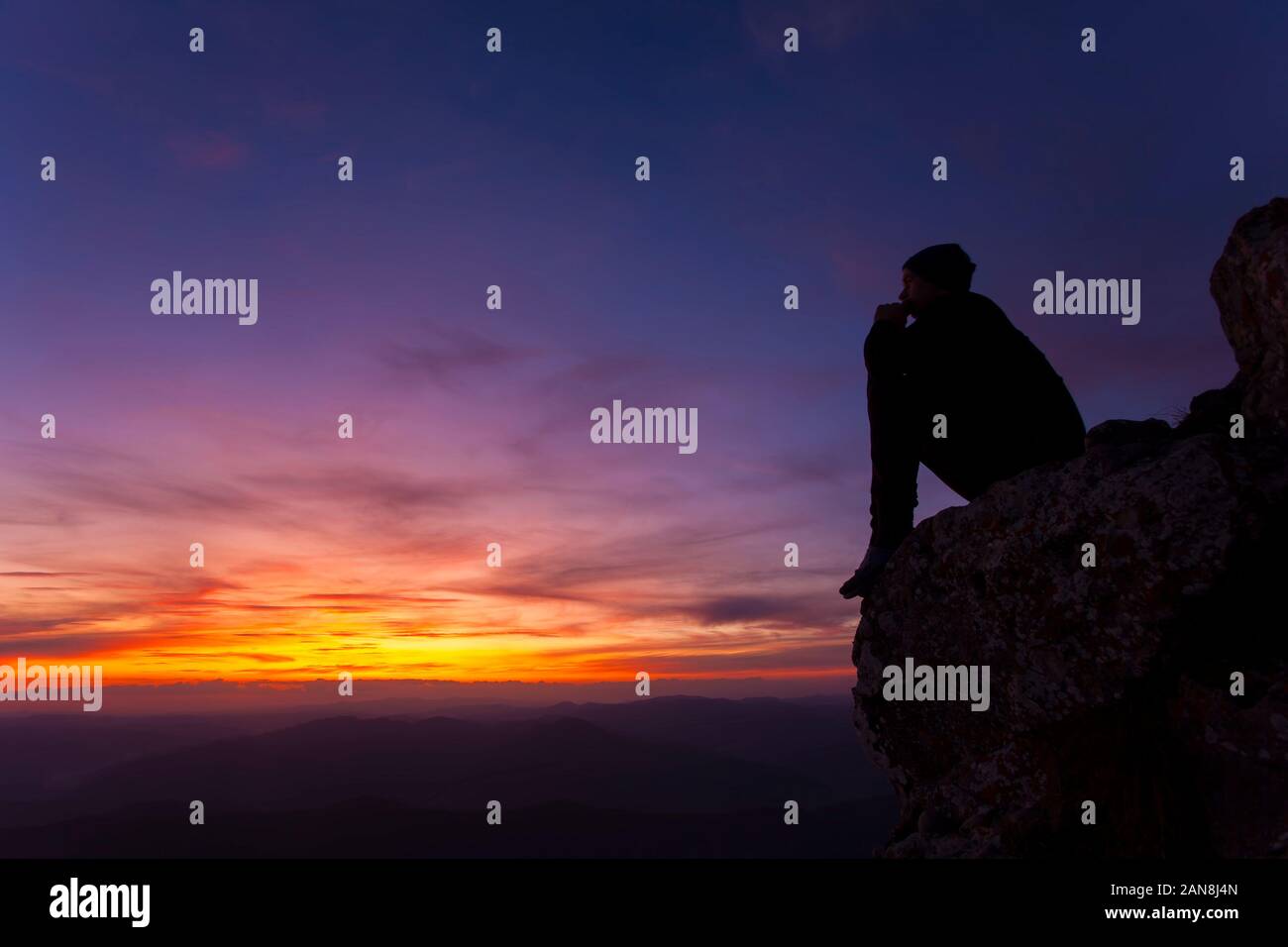 Landscape thinking hi-res stock photography and images - Alamy