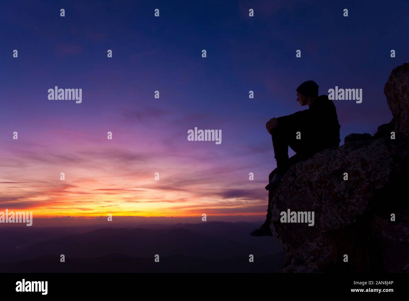 Landscape thinking hi-res stock photography and images - Alamy