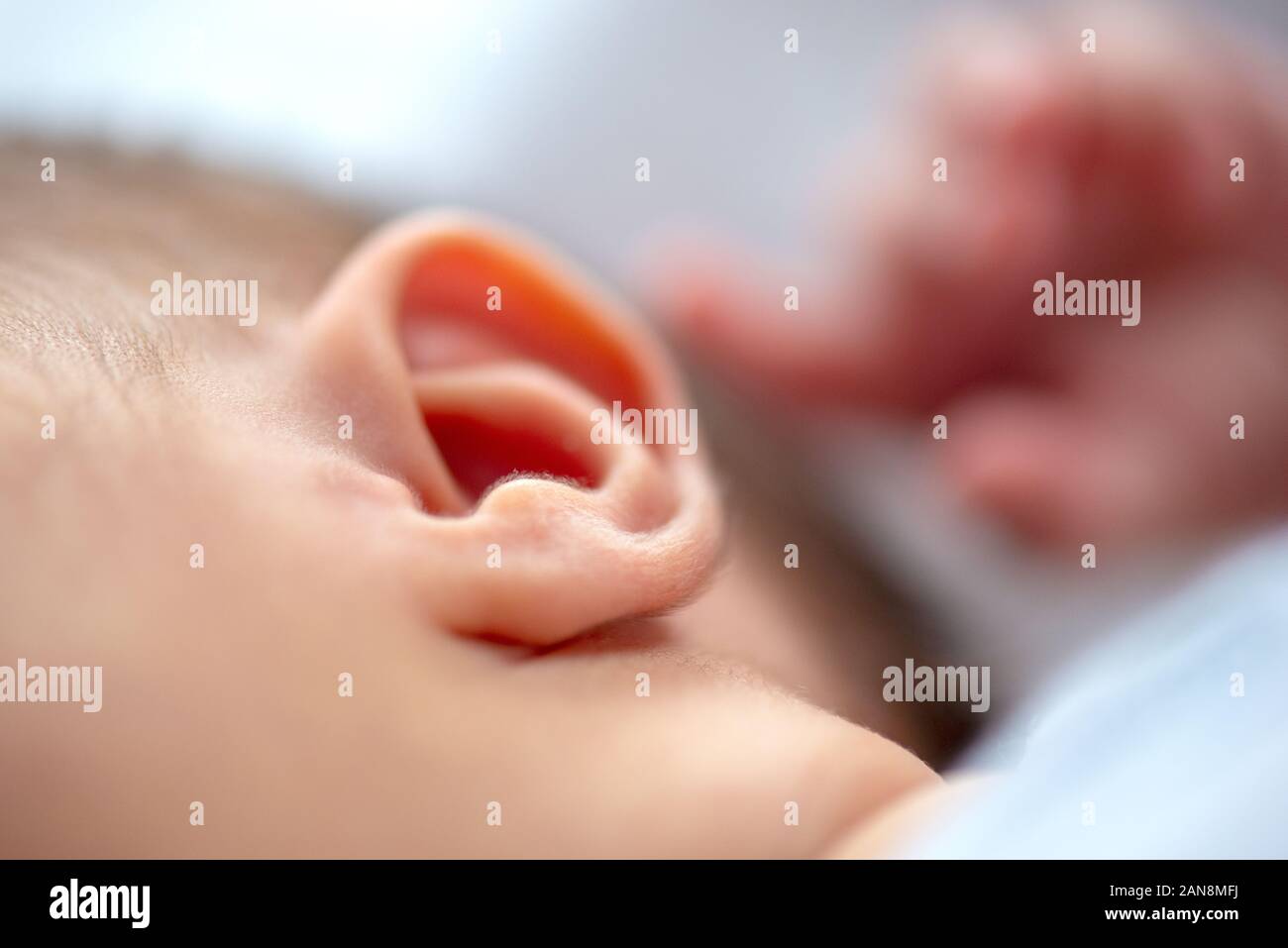 Ear child anatomy hi-res stock photography and images - Alamy