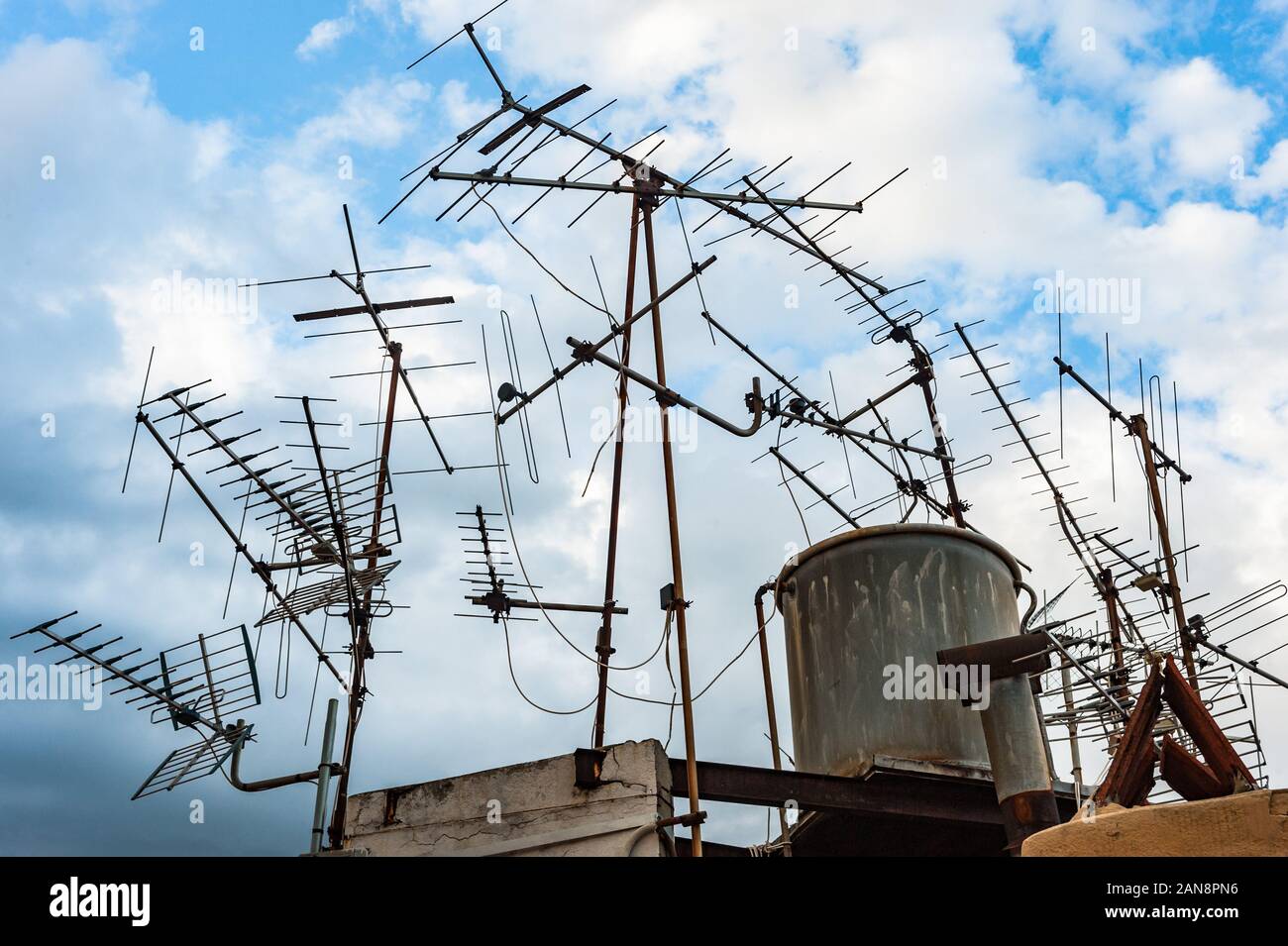 Roof mounted antenna hi-res stock photography and images - Alamy