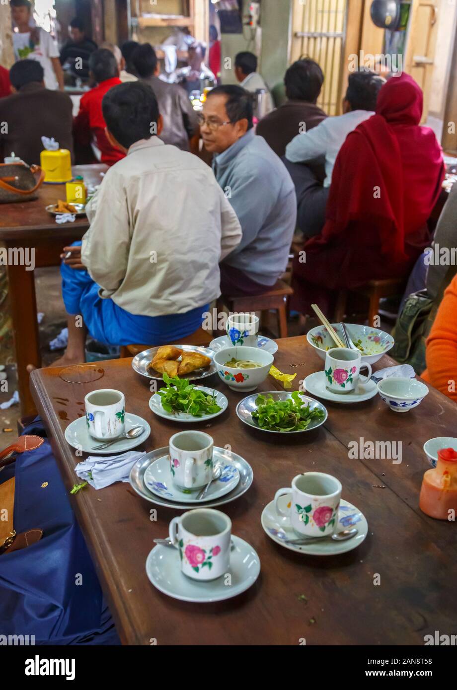 Myanmar tea hi-res stock photography and images - Alamy