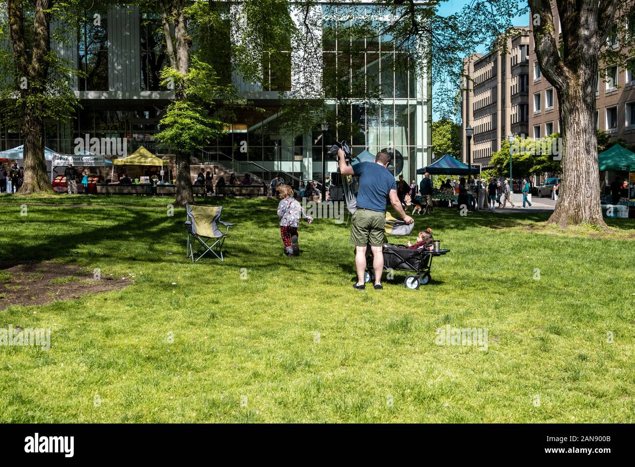 Portland Farmers Market - Shemanski Park. is a popular lunch and ...