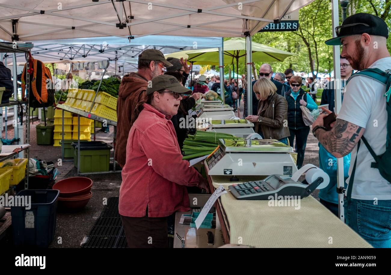 Portland Farmers Market - Shemanski Park. is a popular lunch and ...