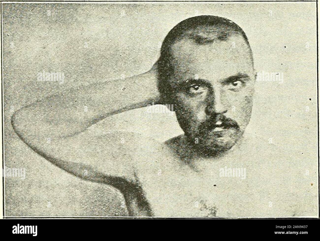 Tirer la face hi-res stock photography and images - Alamy