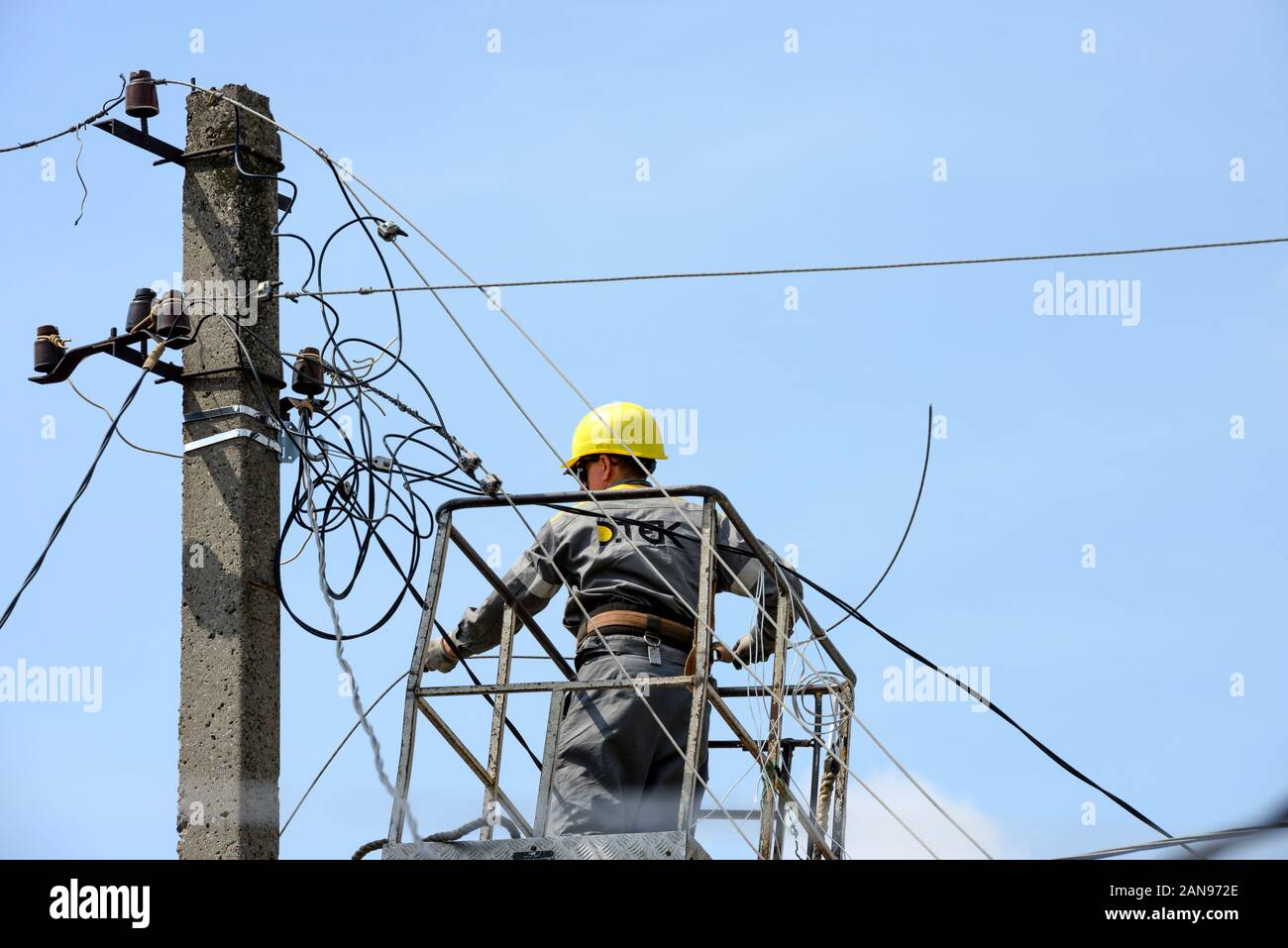 Aerial power transmission line hi-res stock photography and images - Alamy