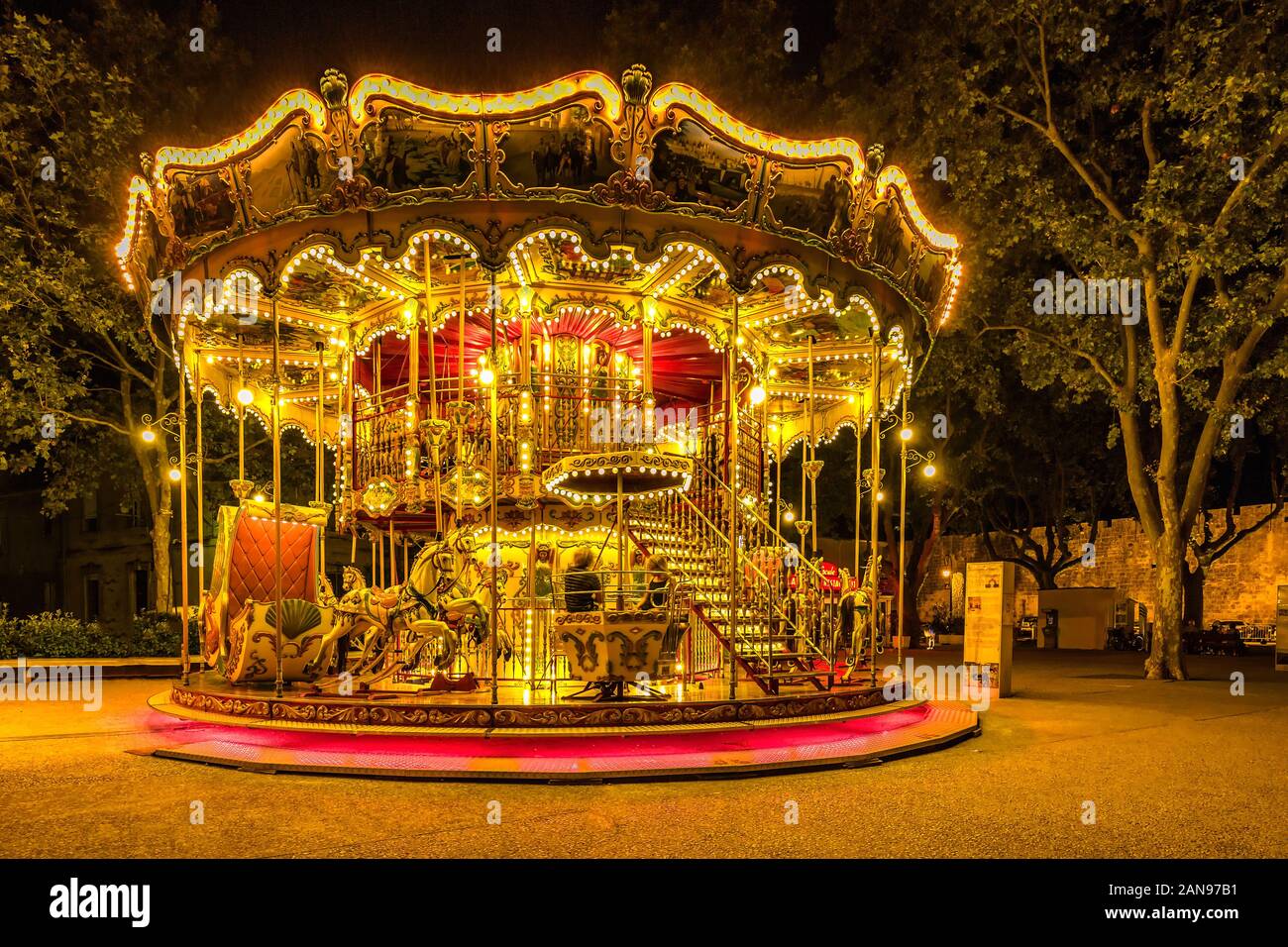 Vintage style carousel in paris hi-res stock photography and images - Alamy