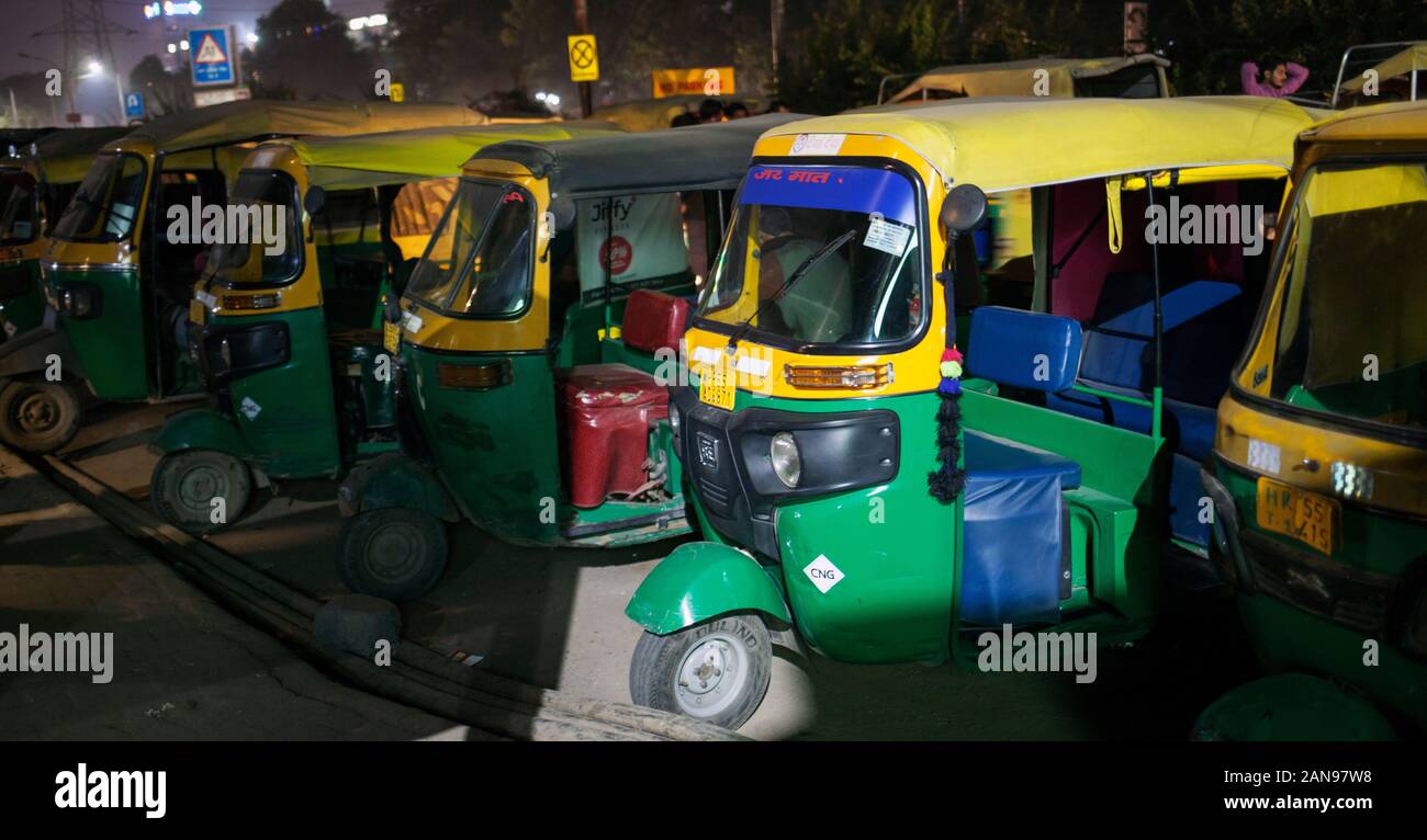 Auto rickshaw Piaggio in Gurugram, India on October 25, 2019. (CTK ...