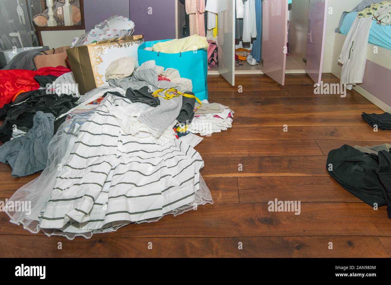 Messy children hi-res stock photography and images - Alamy
