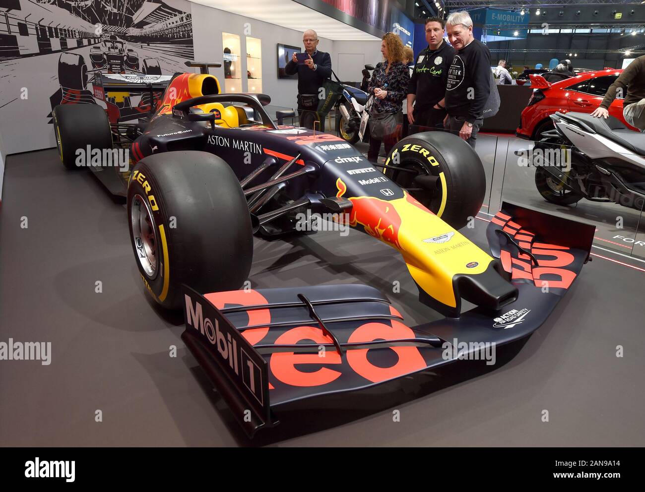 2020 f1 car hi-res stock photography and images - Alamy