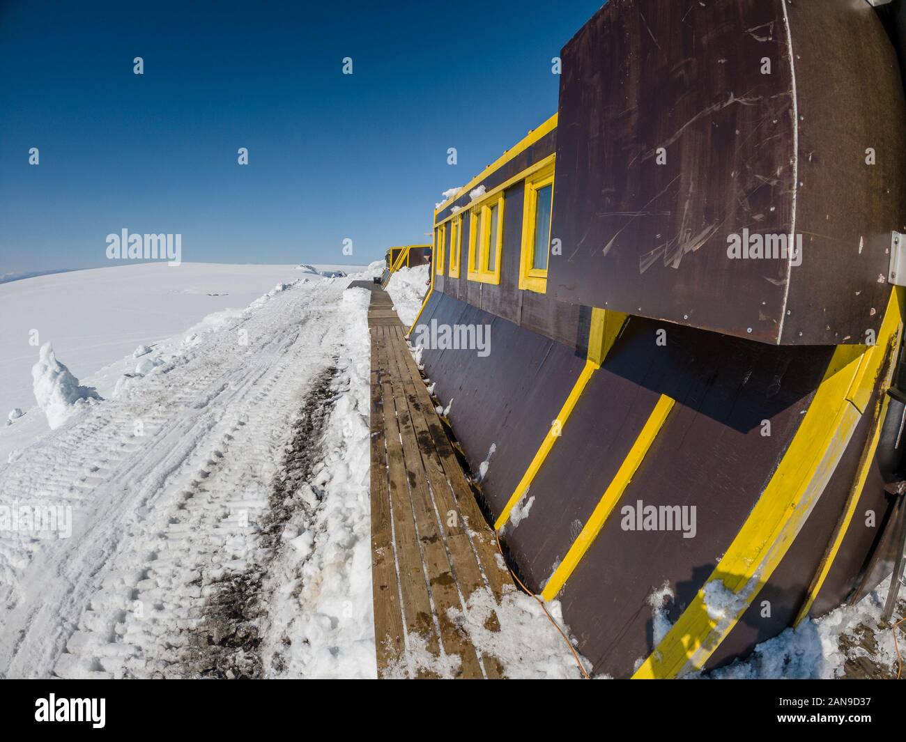 Iceland hut snow hi-res stock photography and images - Alamy
