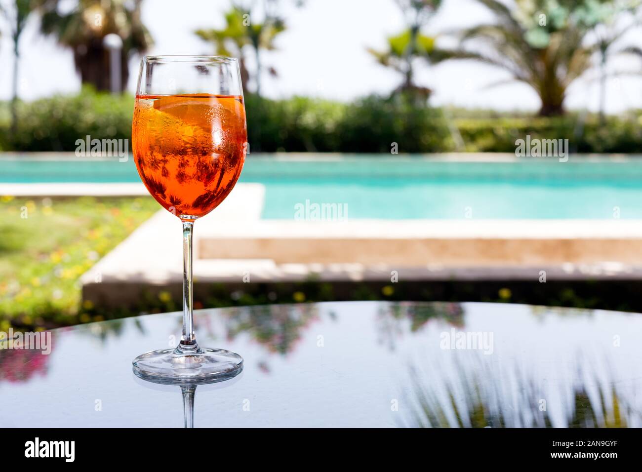 Drunk pool party hi-res stock photography and images - Alamy