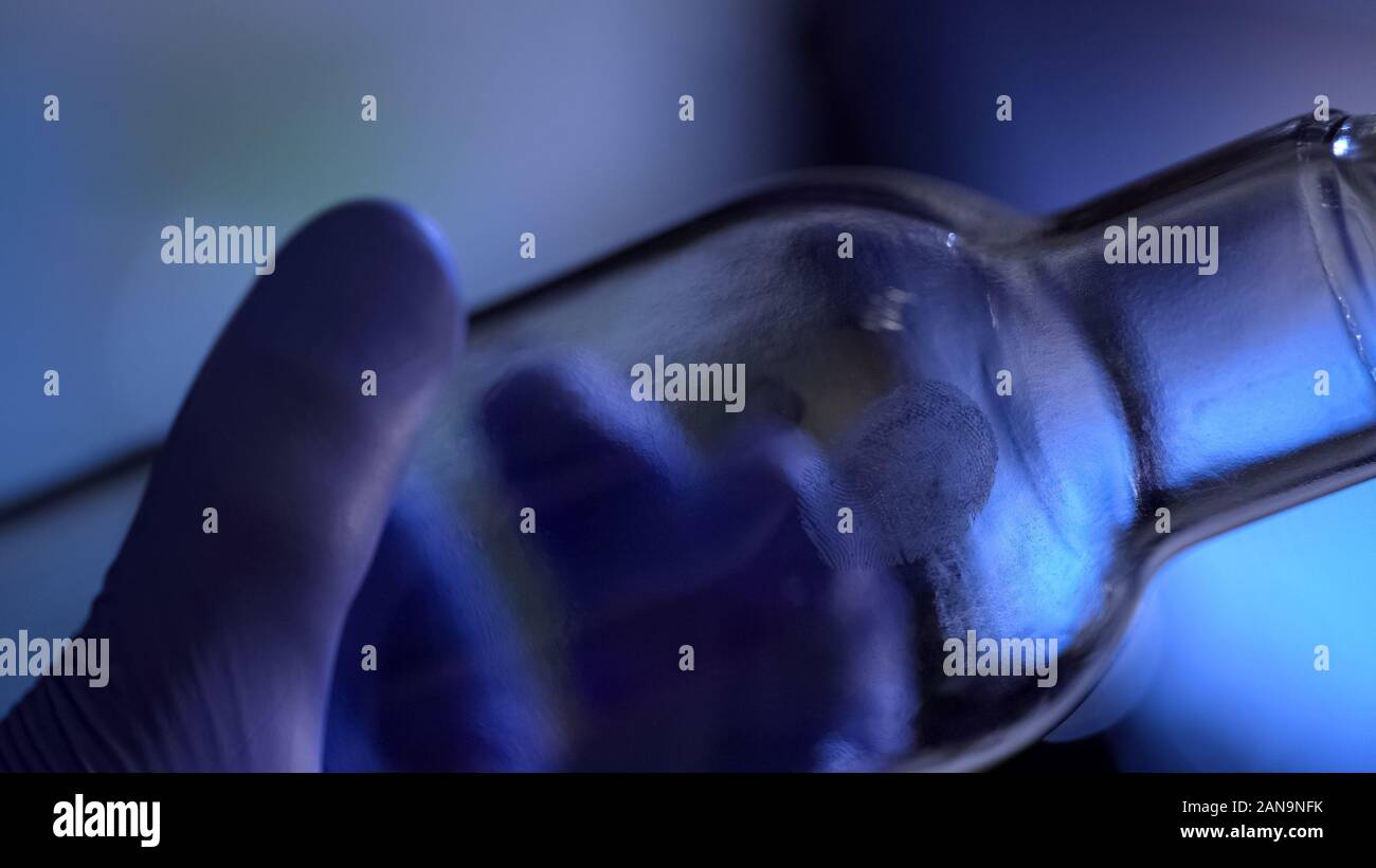 Lifting fingerprints hi-res stock photography and images - Alamy