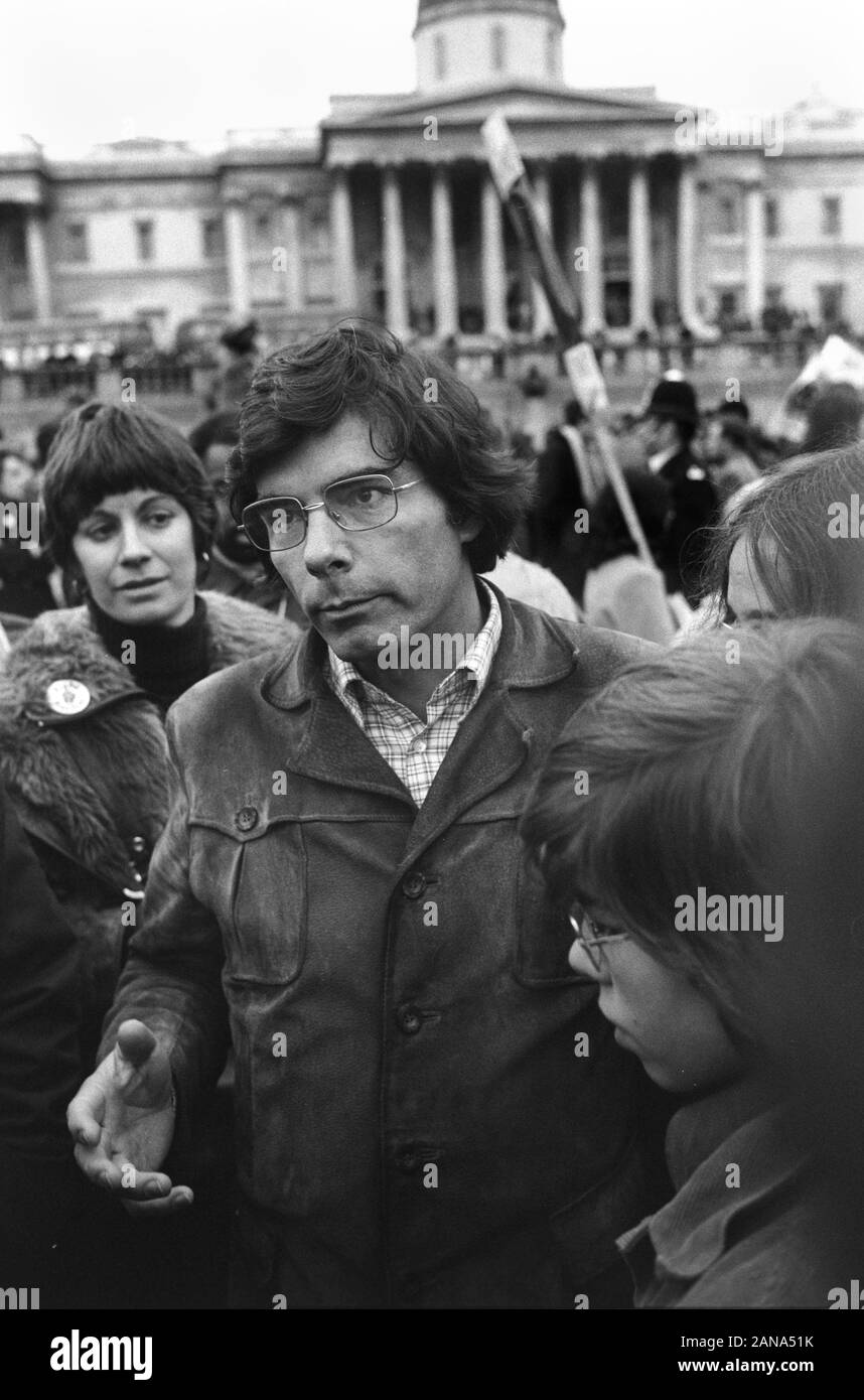 Central intelligence agency book hi-res stock photography and images ...